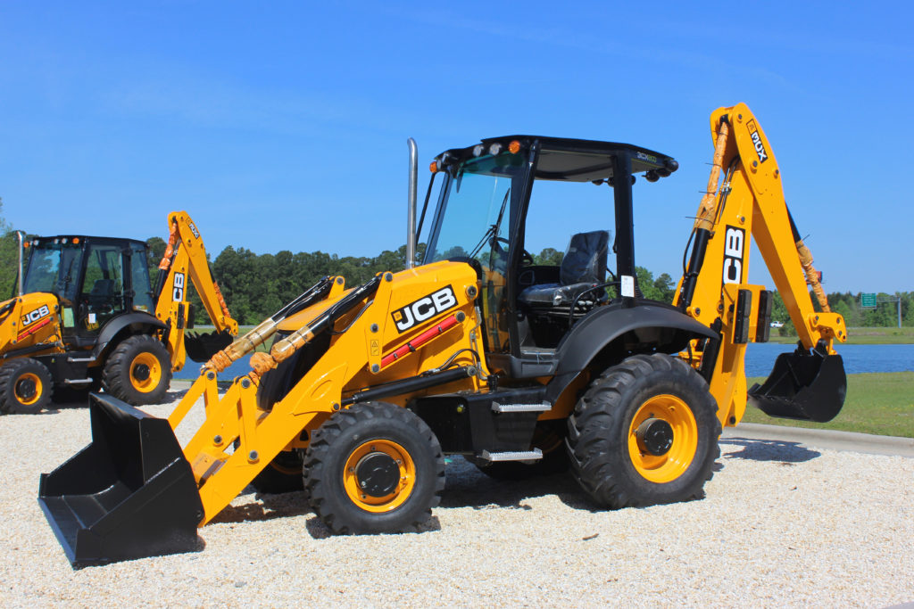 What is the Difference Between Backhoe and Loader? - Hendershot Equipment